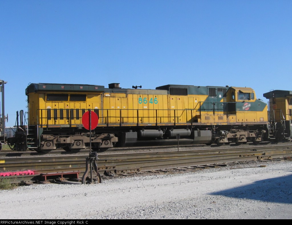 CNW 8646 Is Behind An Ex-CNW C40-8